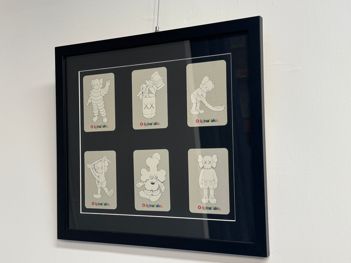 KAWS - Colors OriginalFake (Chum, Sticker cards, Companion, Complete s ...